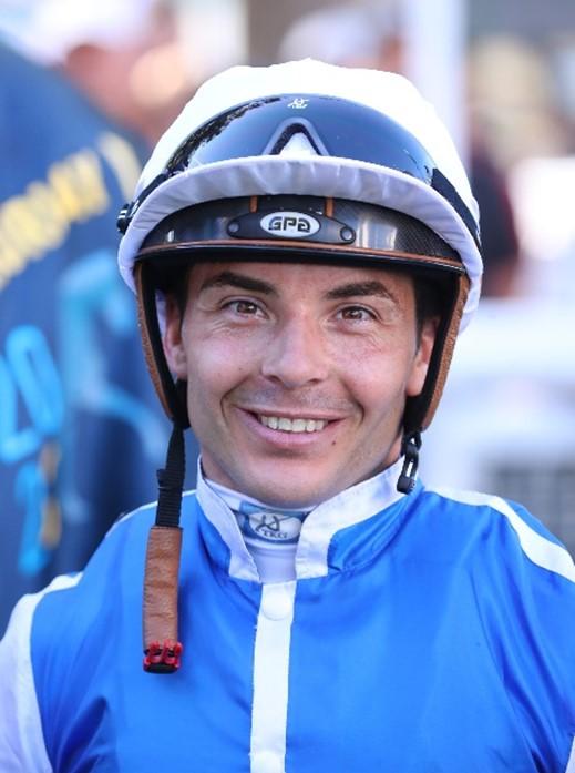 Le jockey Maxime Guyon sera sacré meilleur jockey ce mardi 31 octobre à ...